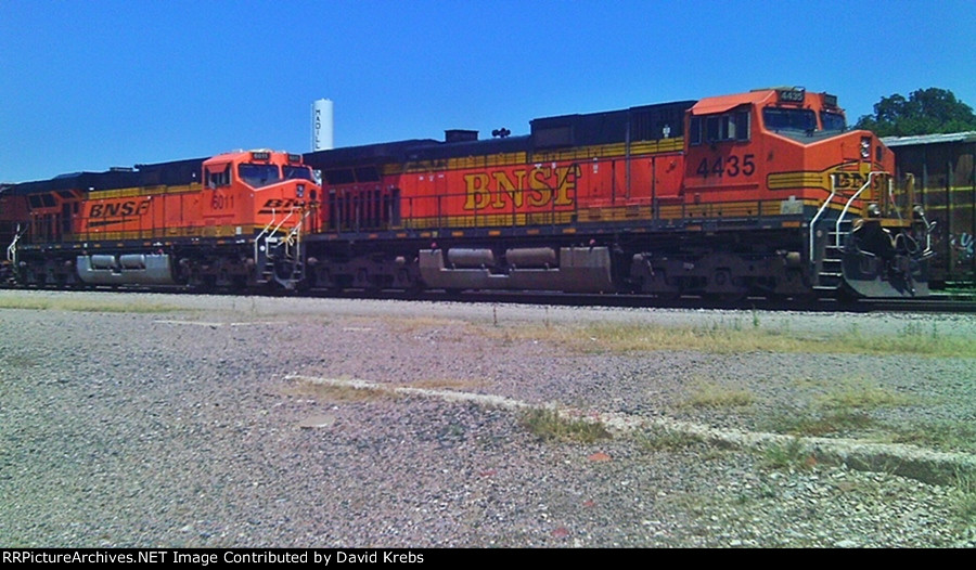 BNSF 4435